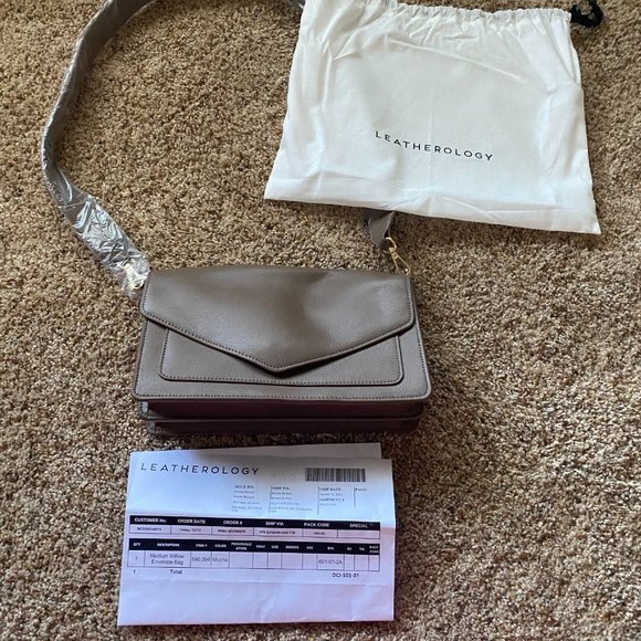 Leatherology | Bags | Nwt Leatherology Medium Willow Envelope Crossbody ...